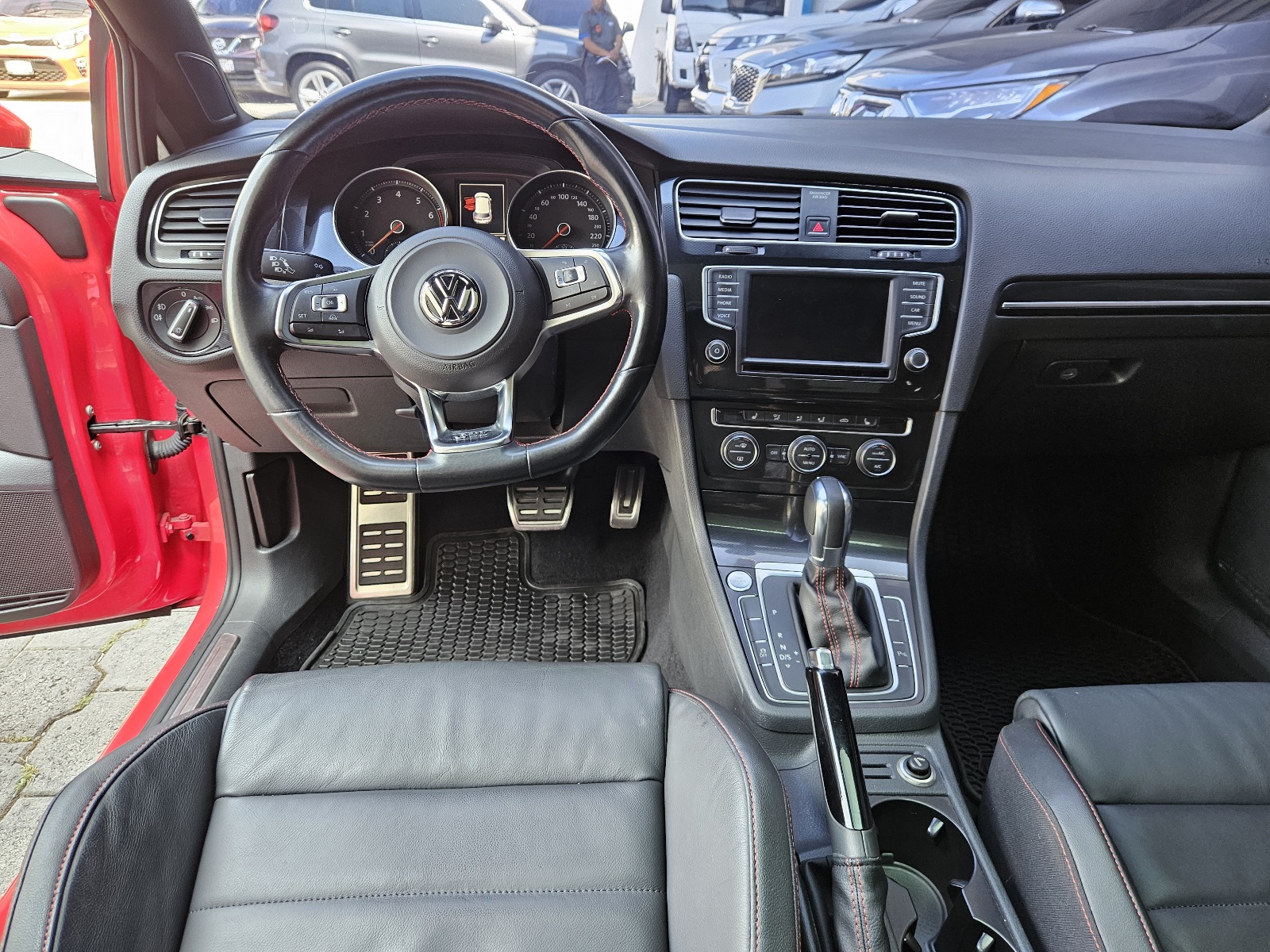 VOLKSWAGEN GOLF GTI 2016 – AutoGo
